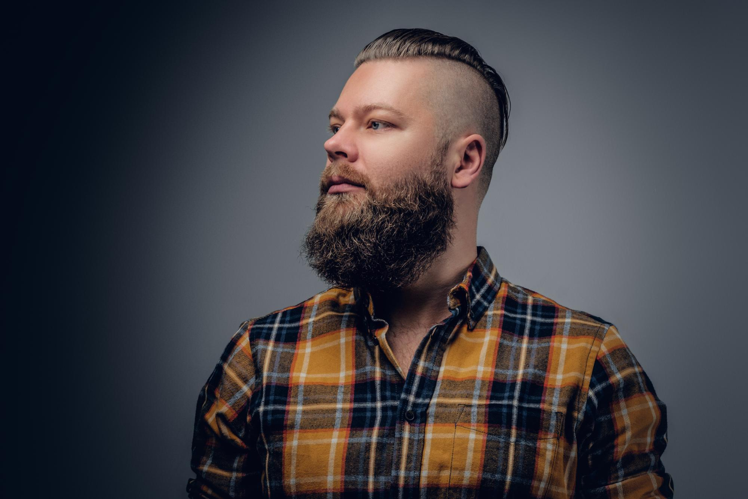 ¿Quieres una barba espesa? Así es como puedes lograrlo. - Plushair.es